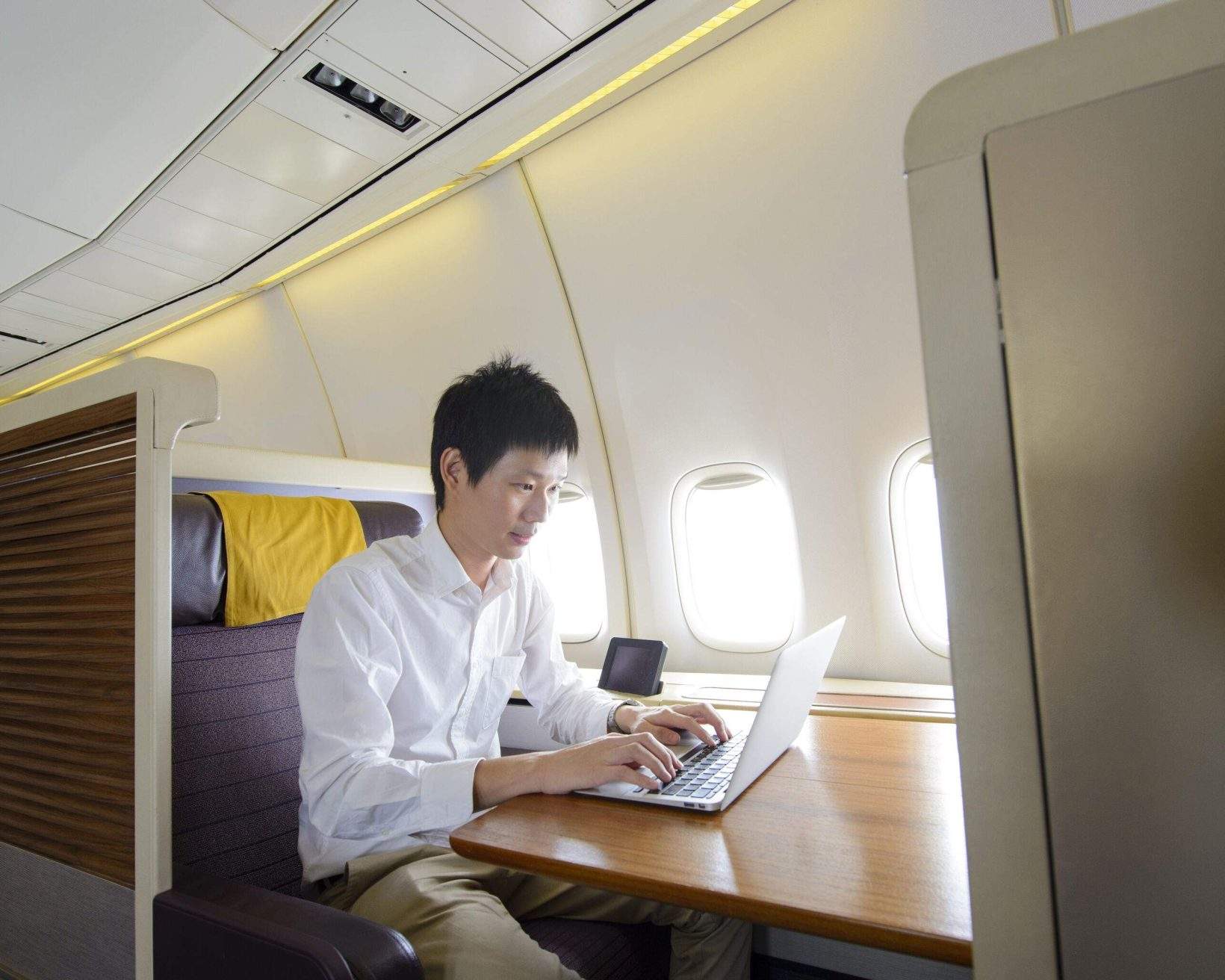 A complete guide on how to get upgraded to first class - Cheapflights